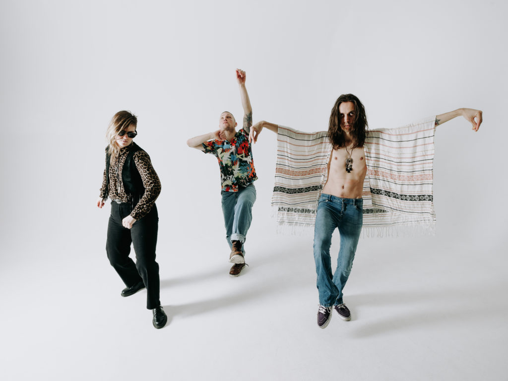 Awaze: "Here in Europe young kids are wearing Nirvana shirts again ...